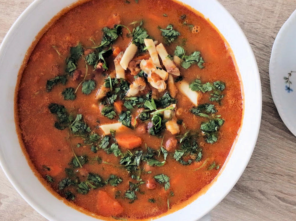 Sopa de Lingueirão: Portuguese Razor Clam Soup